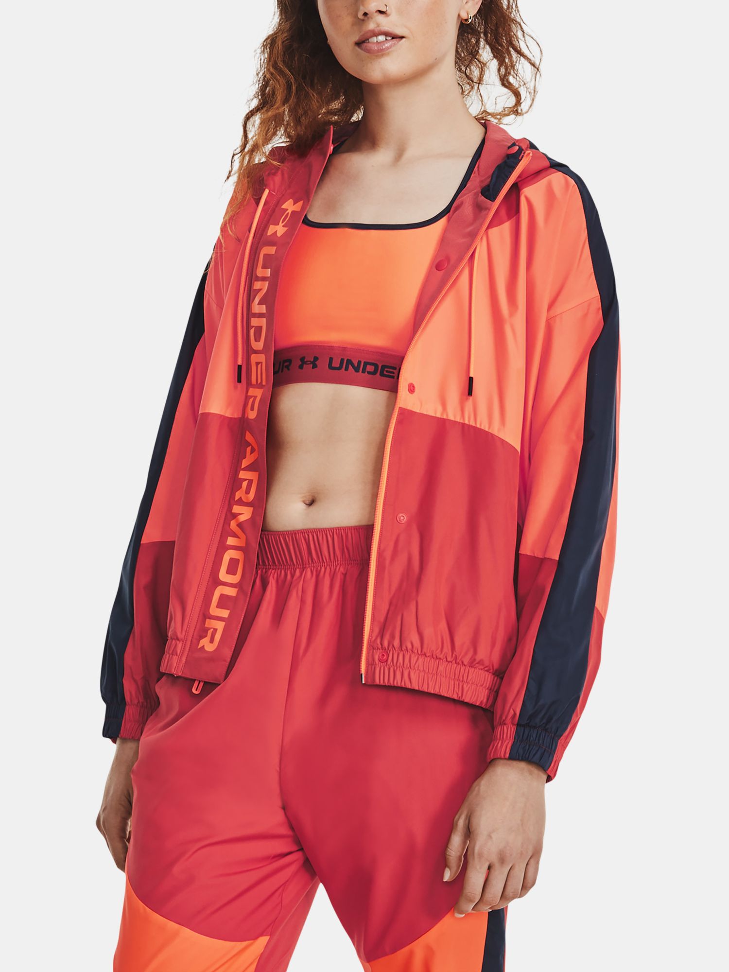 Dámska bunda Under Armour UA Rush Woven FZ Jacket | UnderArmour.sk