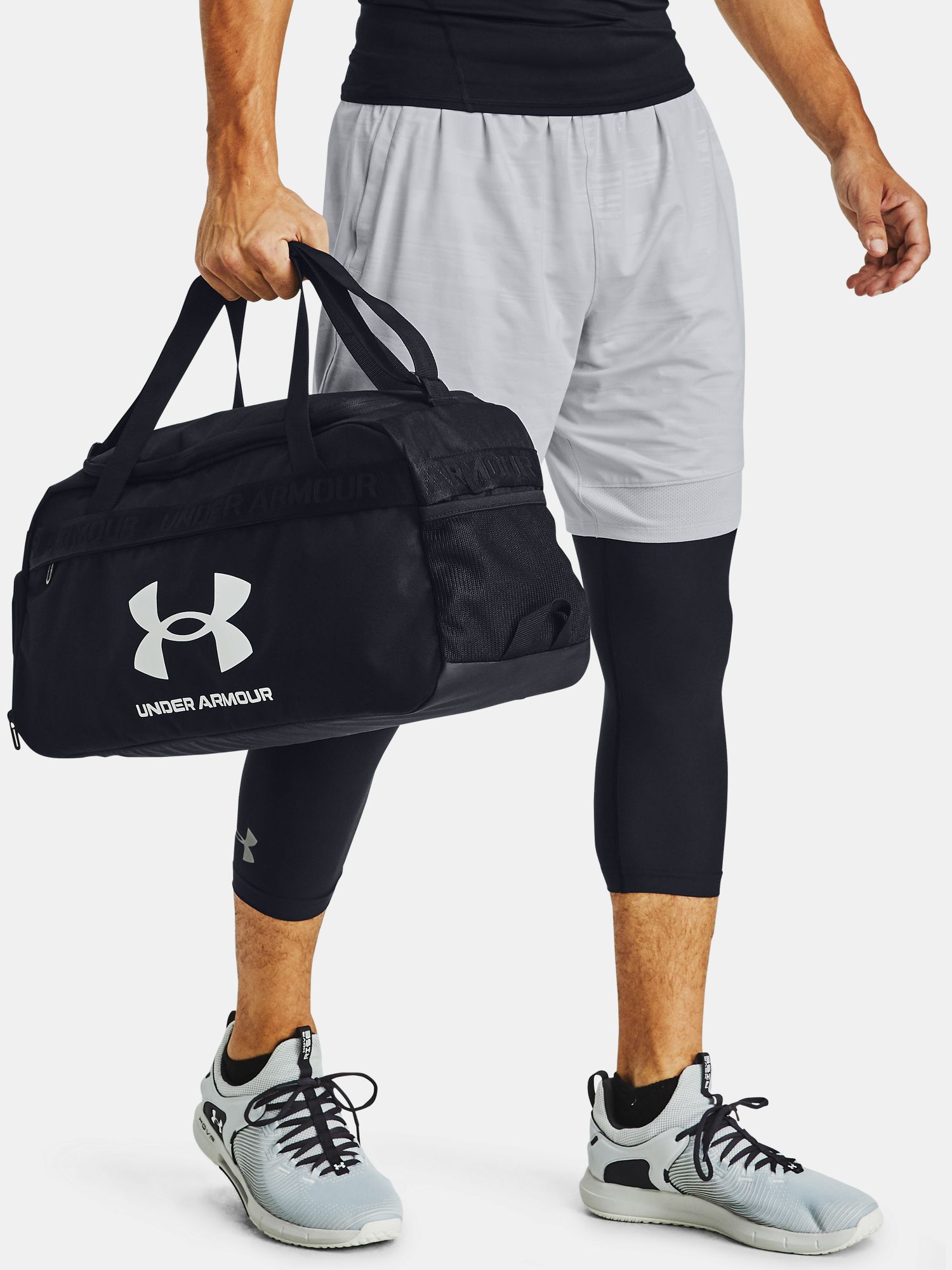 Unisexová taška Under Armour UA Loudon Duffle SM-BLK | underarmour.cz